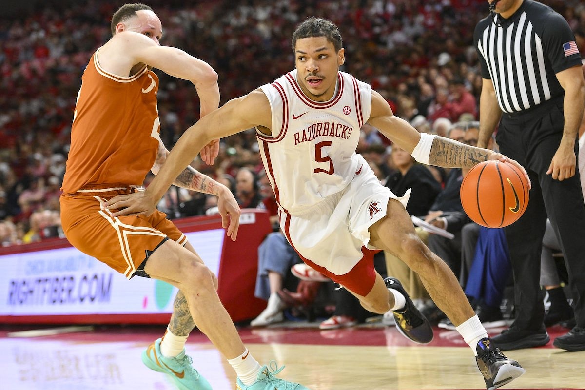 Arkansas basketball clinches SEC Tournament top 4 seed with blowout win ...