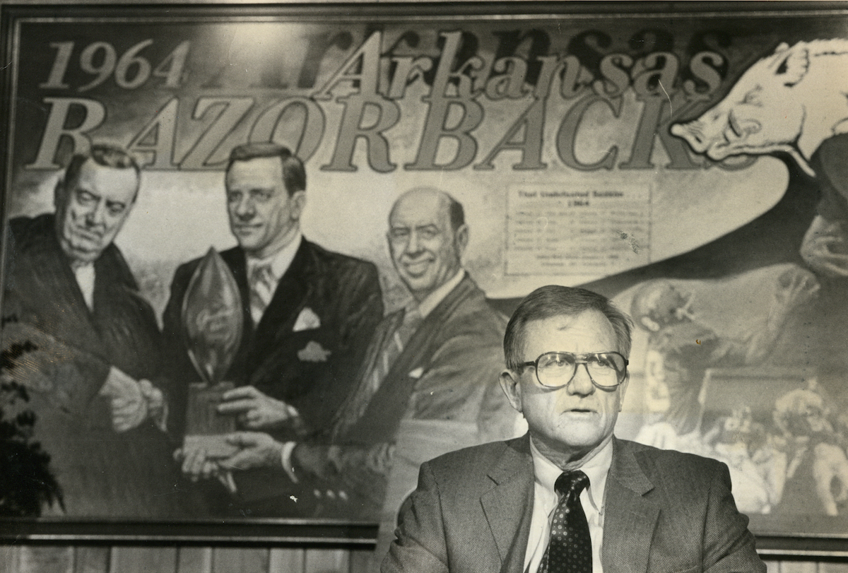 Lou Holtz, who had Arkansas football's best winning percentage, dies at ...