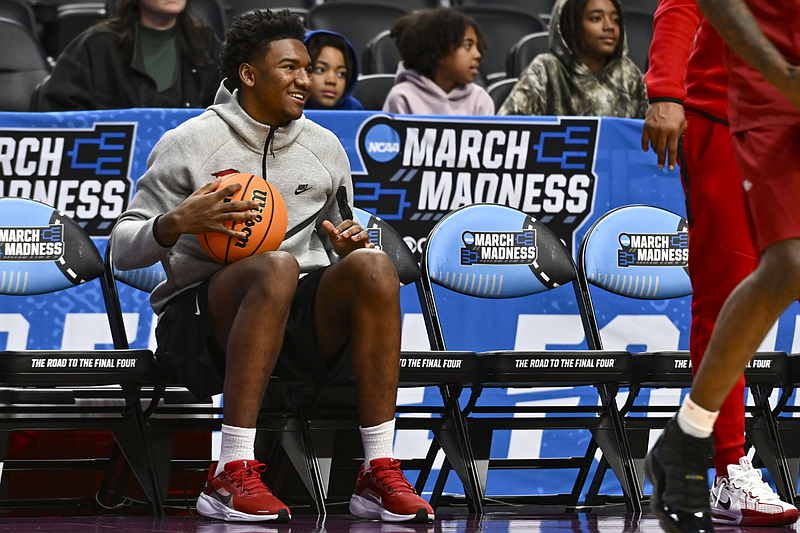 Karter Knox travels with Arkansas basketball for NCAA Tournament, talks ...