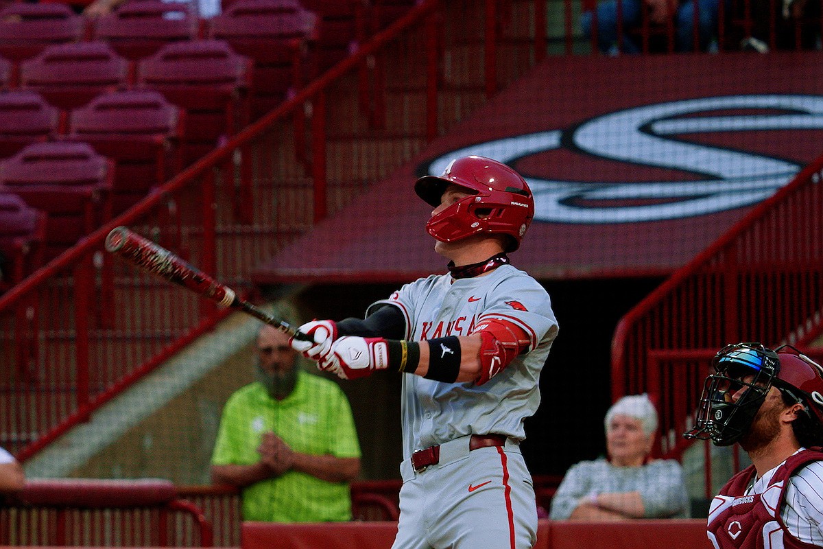 Arkansas baseball hammers South Carolina with 22 runs in series opener ...