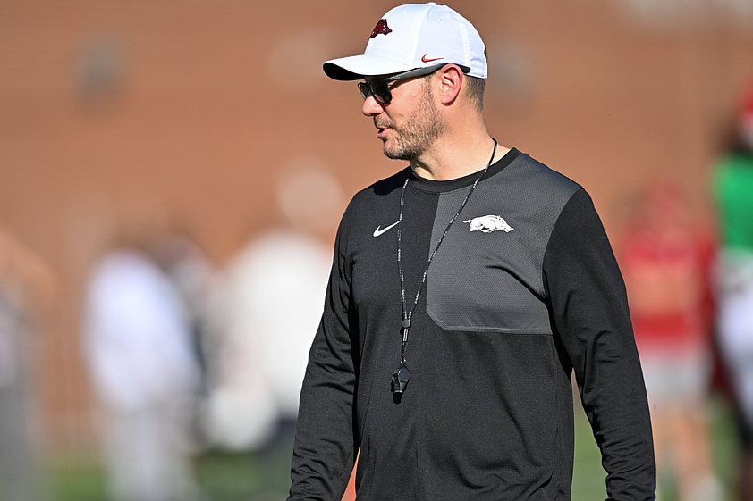 Arkansas football spring practice observations: Razorbacks shake off ...