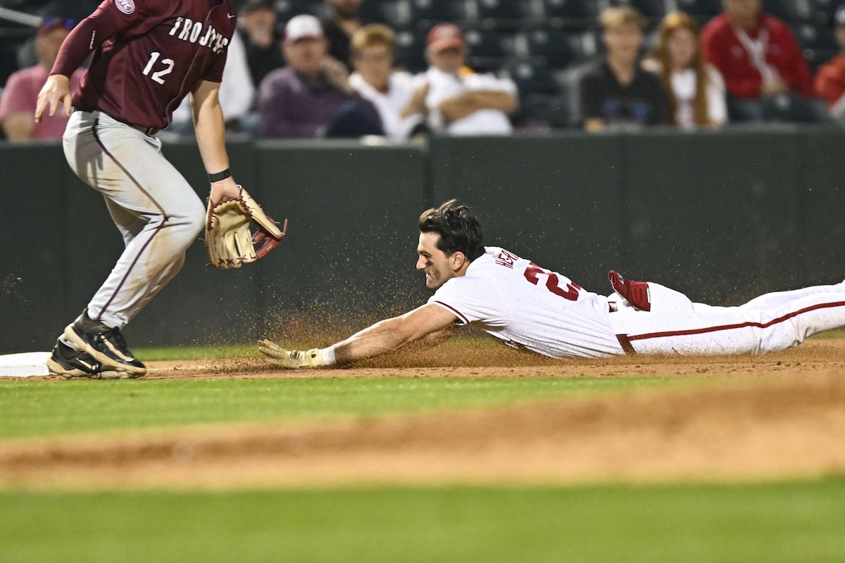 Arkansas baseball shuts out Little Rock for midweek win | The Arkansas ...