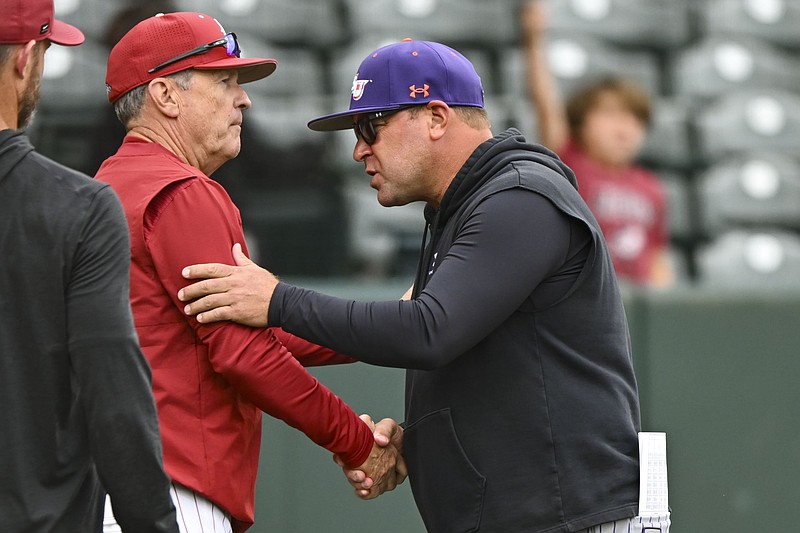 Arkansas baseball notebook: Dave Van Horn's legacy still resonates at ...