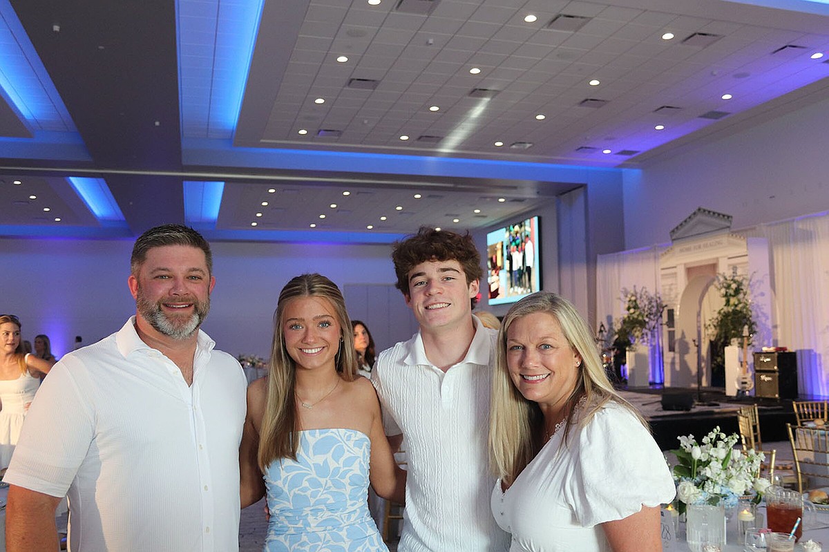 Studs & Stones brings student volunteers together | The Arkansas ...