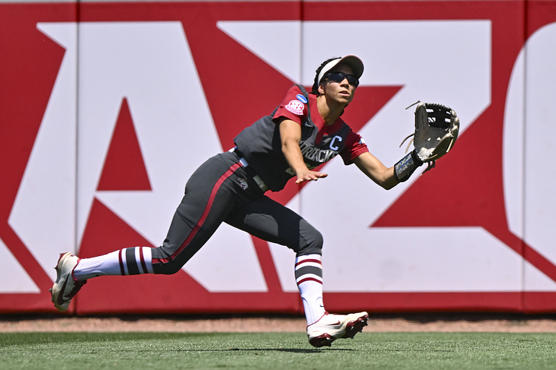 Reagan Johnson's errorless streak puts her in Gold Glove contention for ...