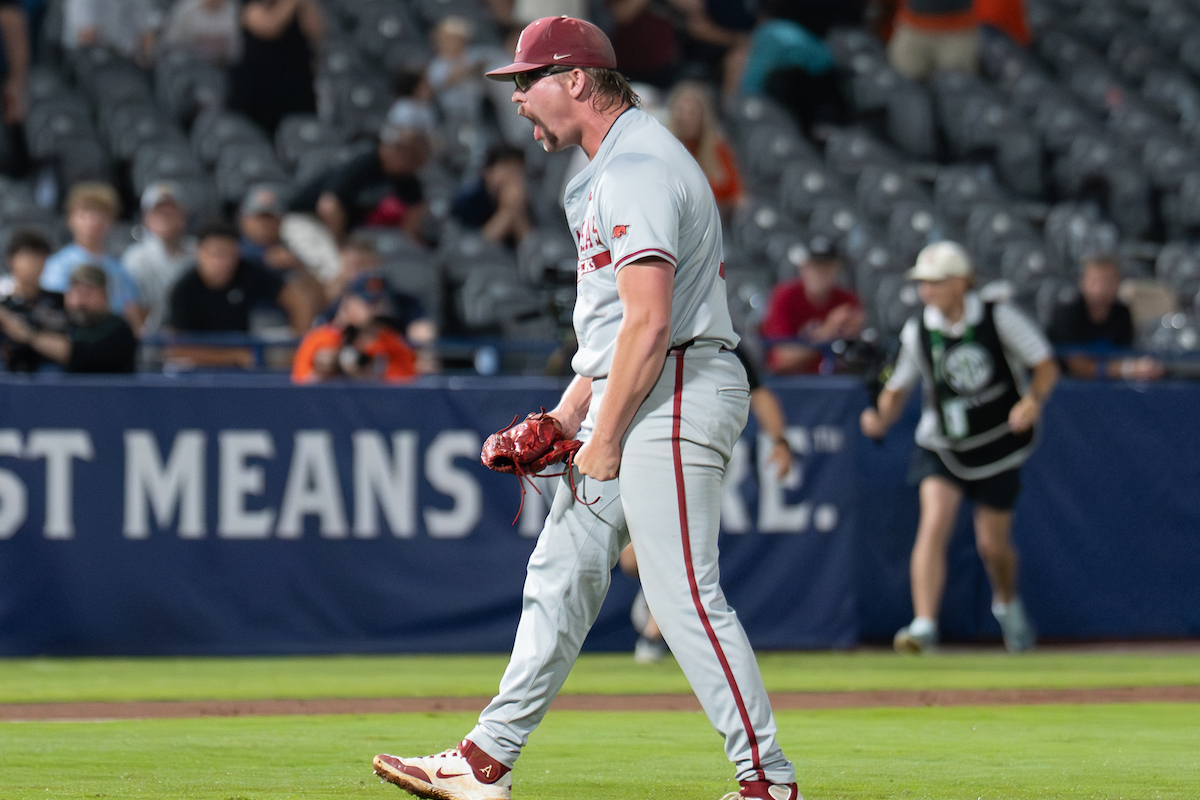 Arkansas baseball beats Auburn to advance to SEC Tournament ...