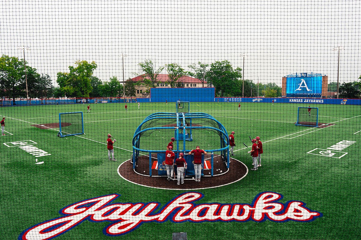 Arkansas players take batting practice at Hoglund Ballpark on Thursday ...