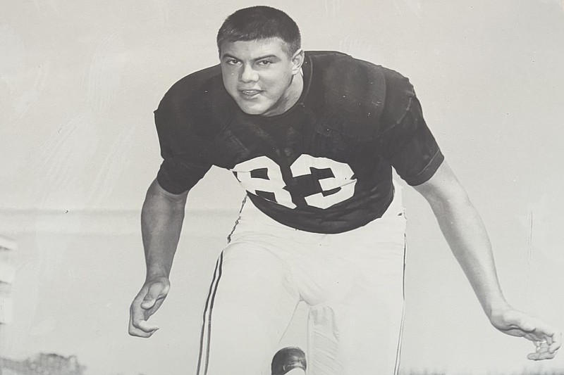 Arkansas football great Bobby Crockett, who helped beat Texas twice ...