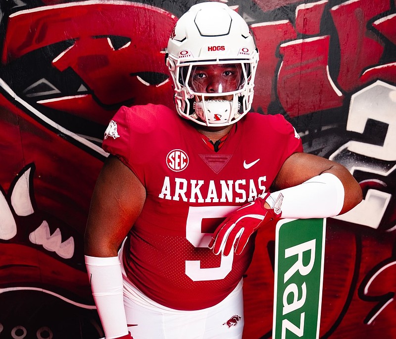Get to know: '27 D-lineman target James Stewart | Whole Hog Sports