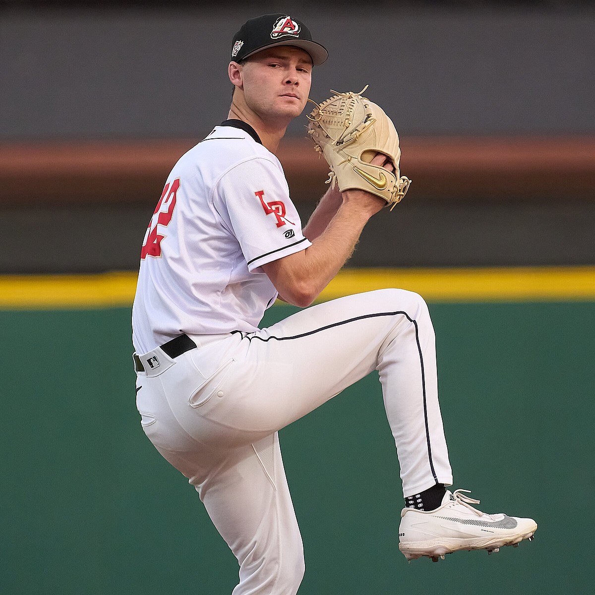 Mariners pitching prospect Kade Anderson enjoys time with Arkansas ...
