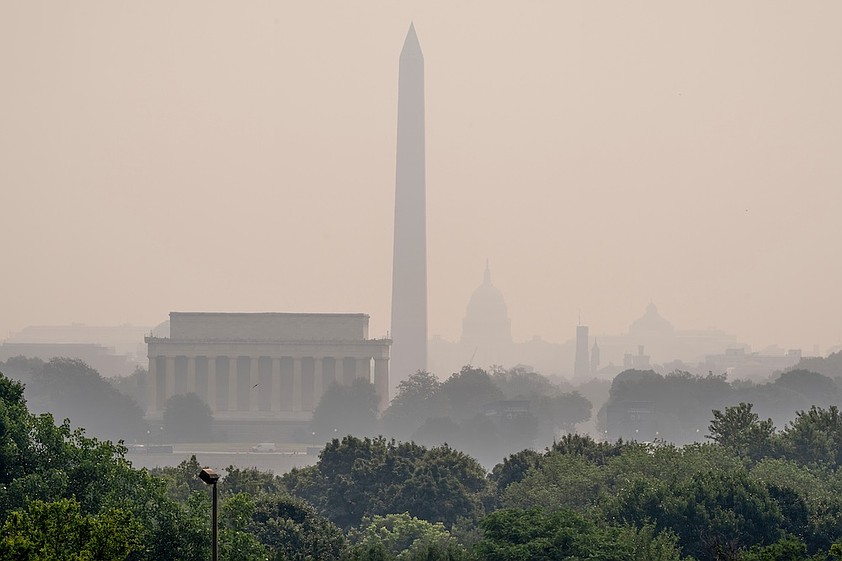 Wildfire smoke from Canada and Minnesota pushes farther into the US and ...