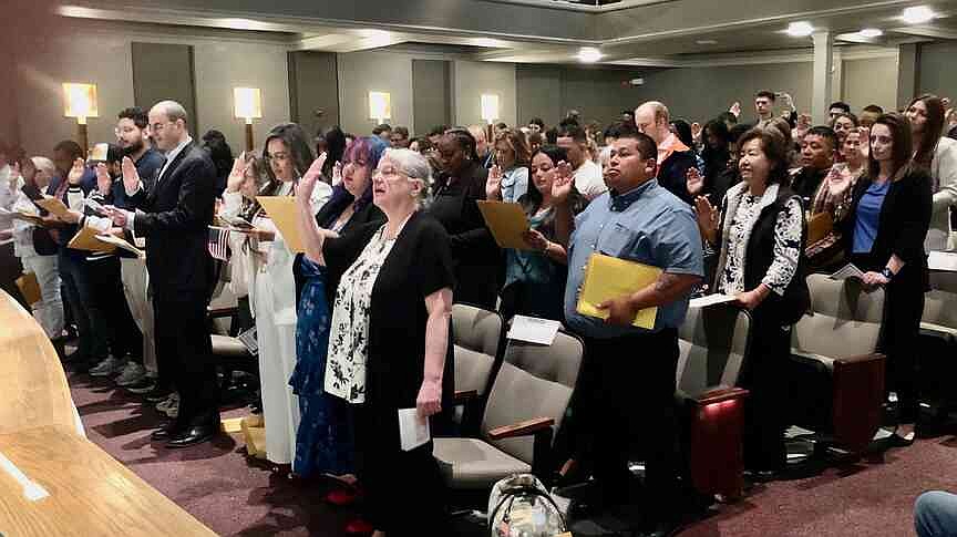 79 people from more than 30 countries become U.S. citizens | Jefferson ...