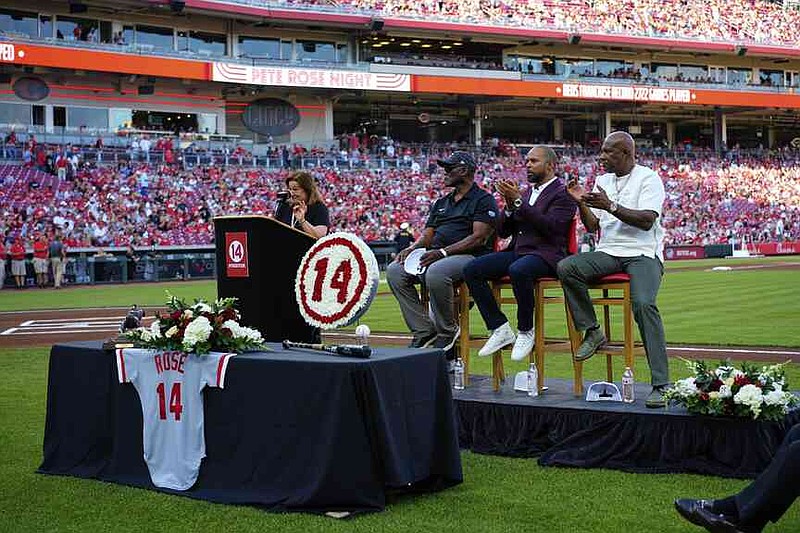 Reds pay tribute to Rose a day after he was reinstated | Texarkana Gazette