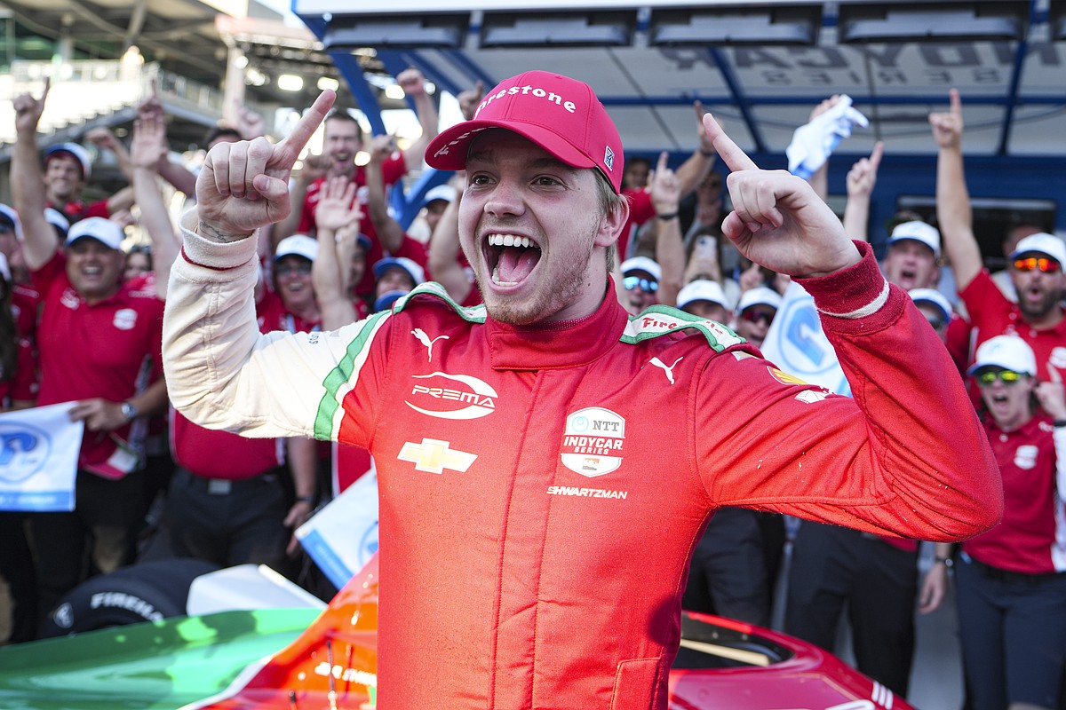 Rookie driver for new team wins Indy 500 pole position in stunner | Chattanooga Times Free Press
