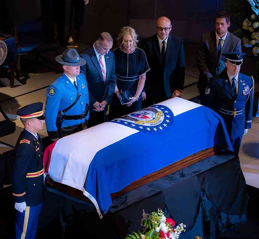 Bond honored with state memorial service | California Democrat