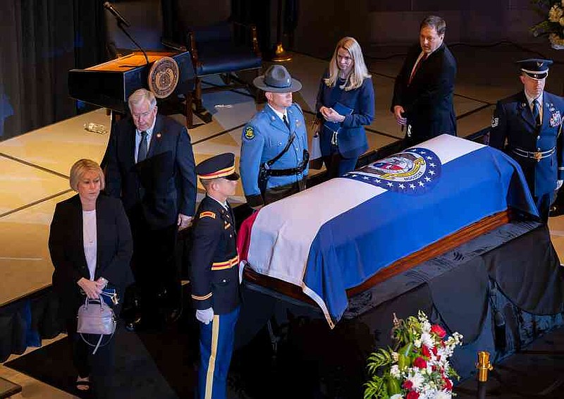 Bond honored with state memorial service | Fulton Sun
