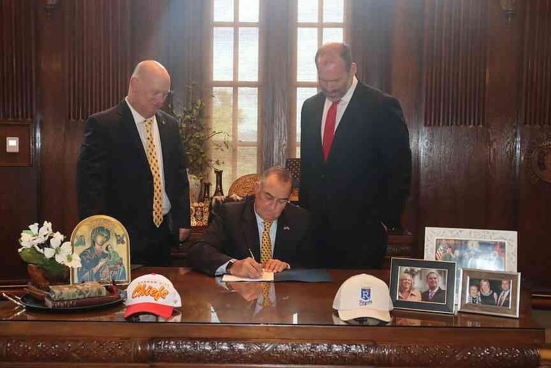 Gov. Kehoe signs three Senate bills into law for Missouri disaster and ...