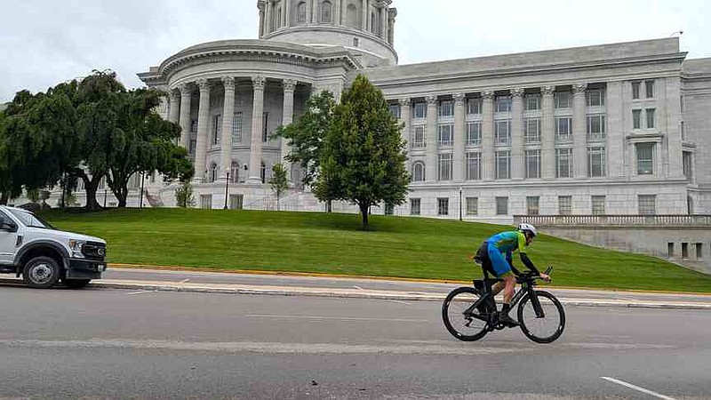 Bicyclists on cross country trek make pit stop in Jefferson City ...
