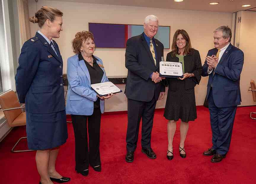 Receiving recognition | Fulton Sun