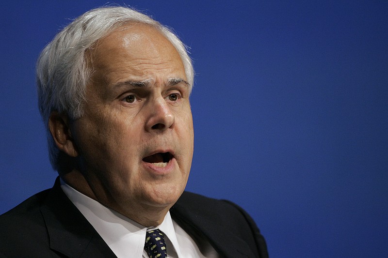 FedEx founder Fred Smith, a Marine Corps veteran who revolutionized ...