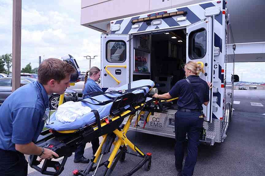 EMT students get hands-on experience at Capital Region | Jefferson City ...