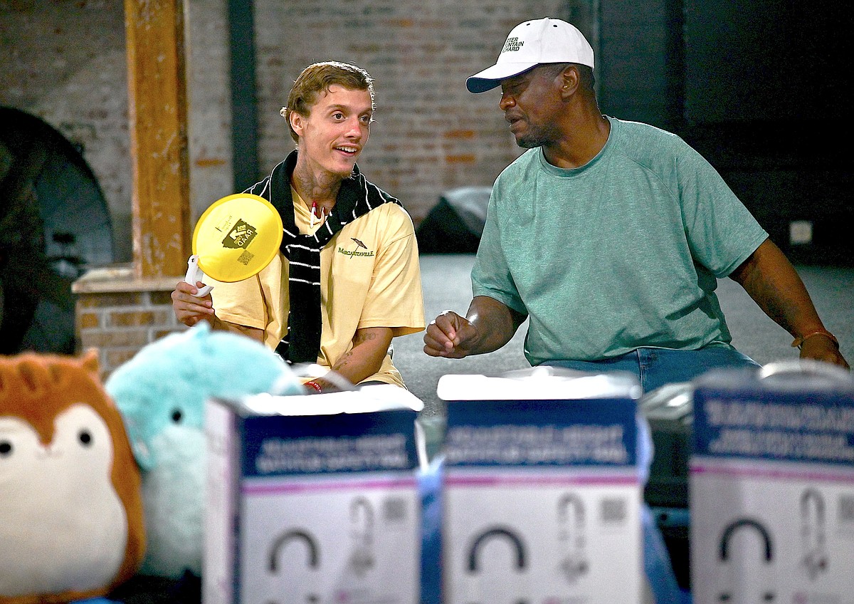 PHOTO | Bridge between generations | Texarkana Gazette