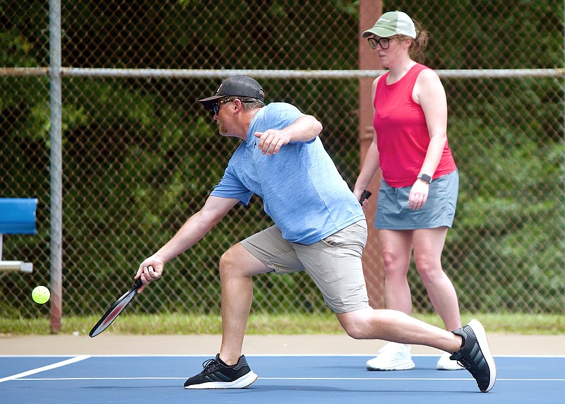 PHOTOS | Have paddle, will ball | Texarkana Gazette