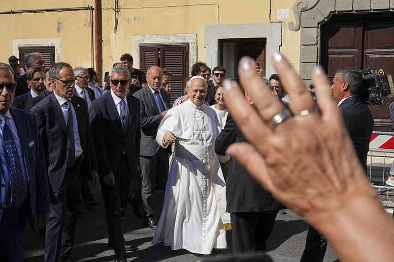 Pope Leo XIV resumes tradition and arrives Castel Gandolfo for vacation ...