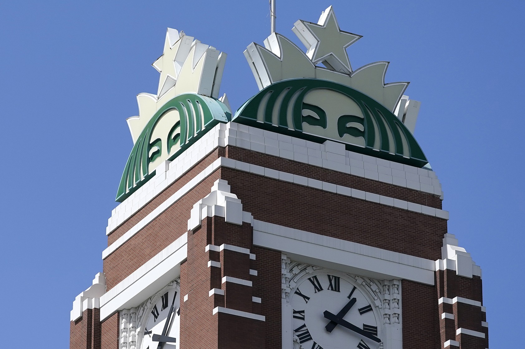 Five Arkansas Starbucks stores close amid a $1B company overhaul | The ...