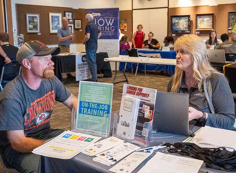 Hiring event draws large pool of job seekers | Jefferson City News Tribune