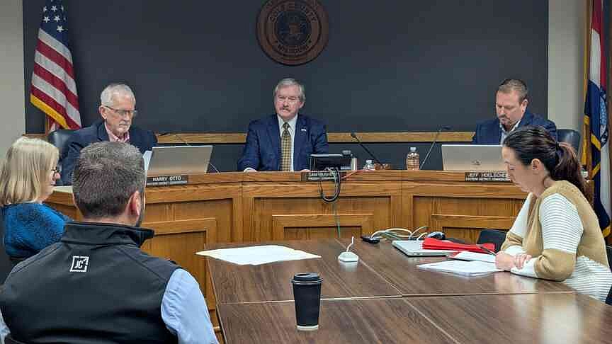 Cole County Commission considers constraints of Sunshine Law ...