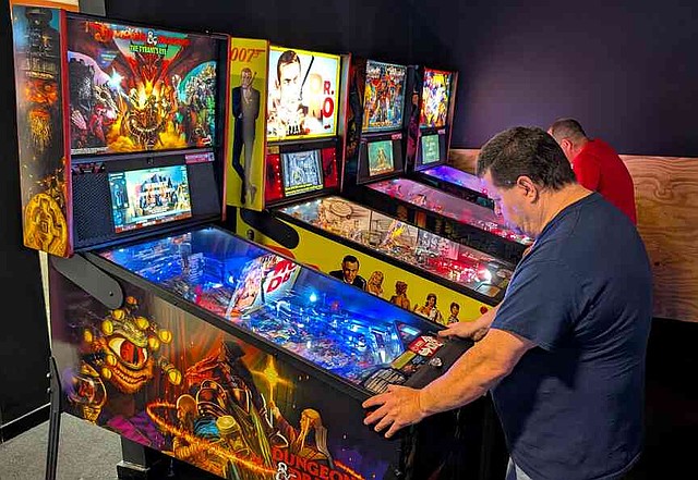 Jefferson City arcade launches pinball tournaments | Jefferson City ...