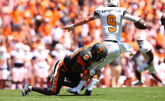 Boo Carter ‘has to meet standards’ to return to field for Vols ...