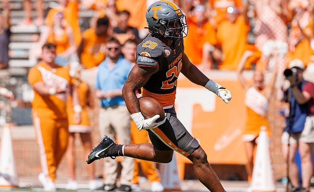 Vols’ Jordan Ross more mature, eager to show five-star ability ...