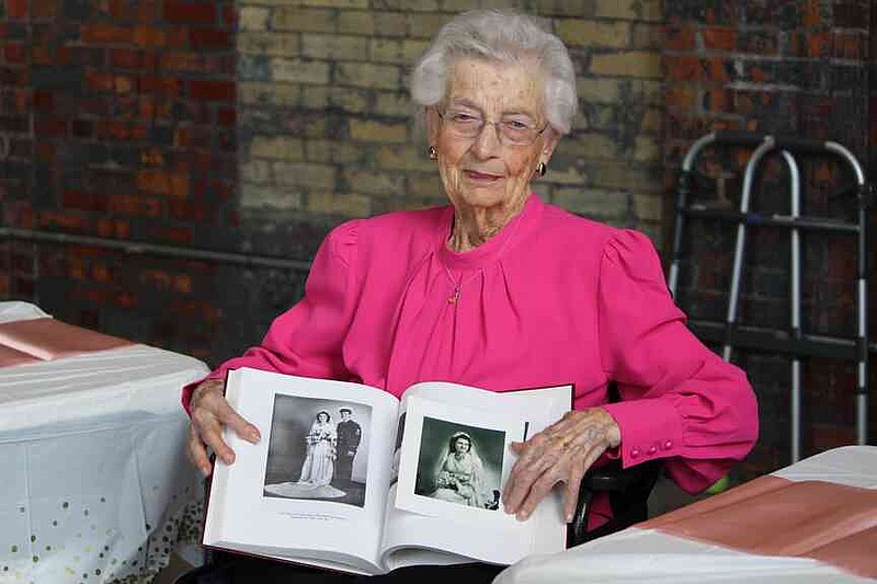 Wardsville woman celebrates 100th birthday with friends, family ...