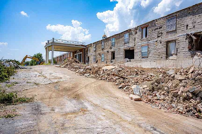 Truman Hotel demolition begins; owners making way for new Hilton hotel ...