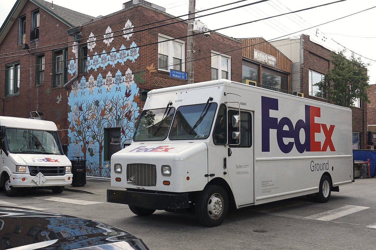 FedEx to lay off 600 Memphis workers as auto parts manufacturing client ...