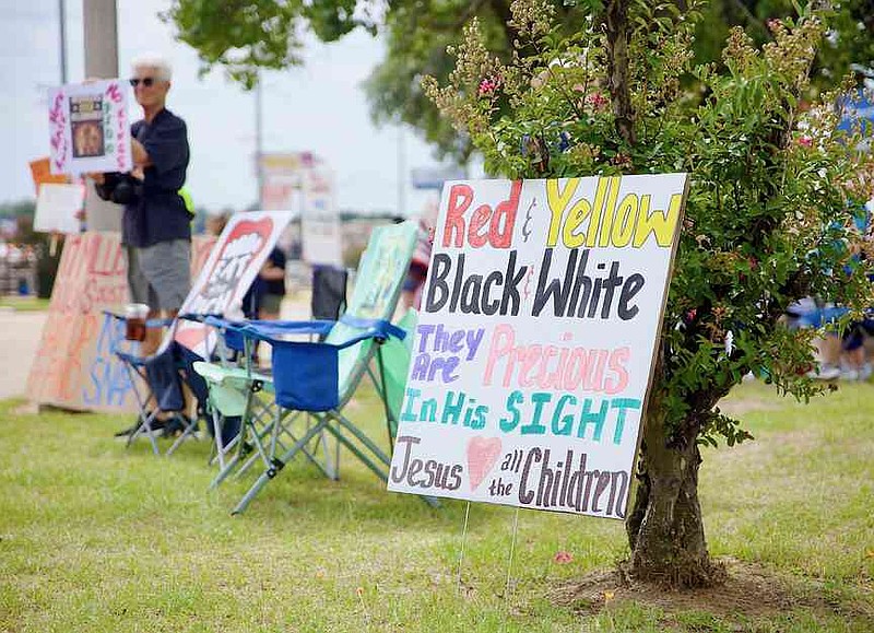 GALLERY | ‘We’re sick of it’ | Texarkana Gazette