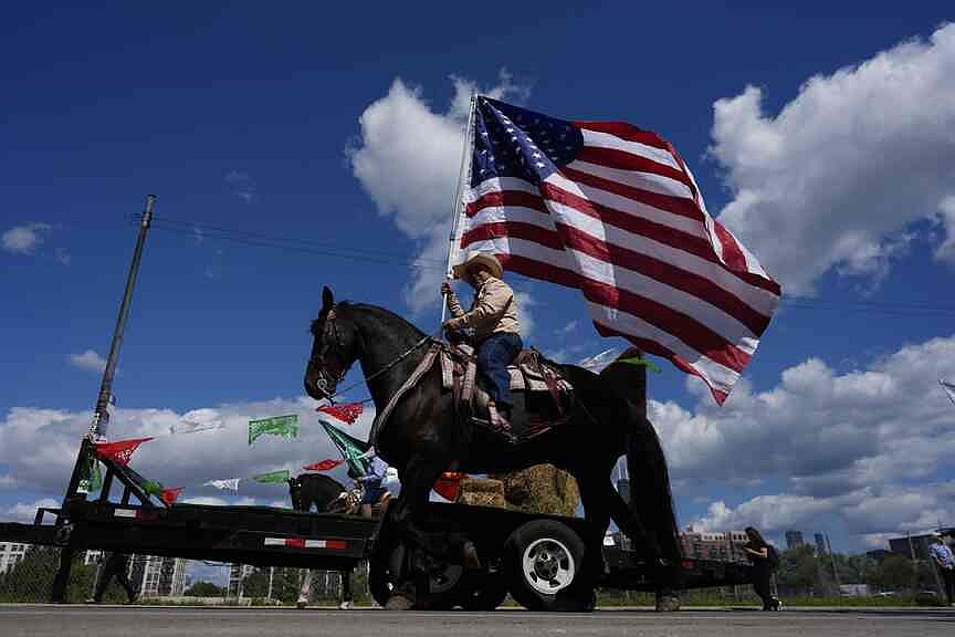 Mexican Independence Day celebrations in Chicago dampened by Trump’s ...