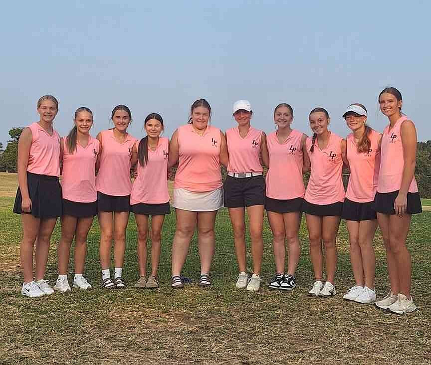 Howard helps golf team to successful week | California Democrat
