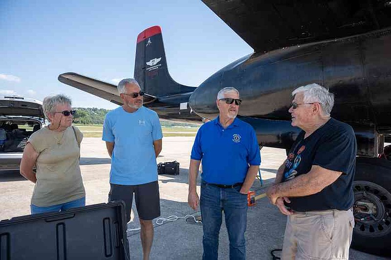 WWII bomber continues to teach | Jefferson City News Tribune