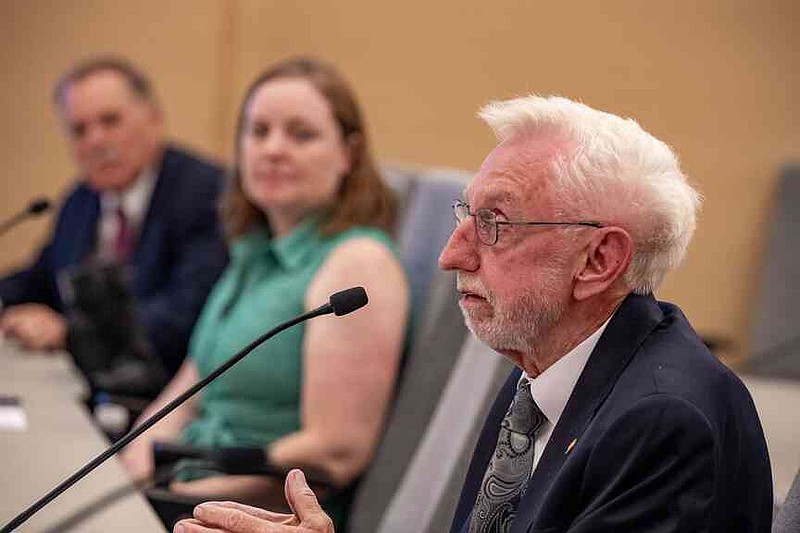 Last-minute questions delay Missouri State Capitol Commission’s ...