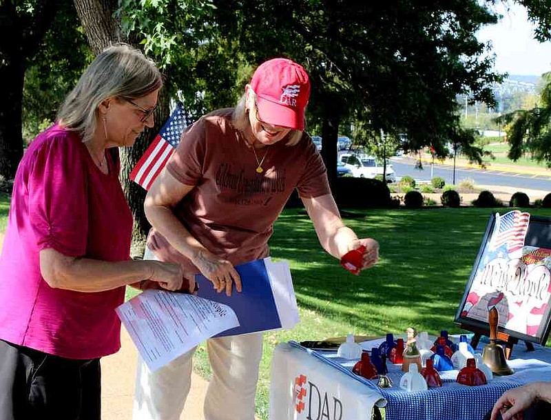 DAR kicks off Constitution Week | Jefferson City News Tribune