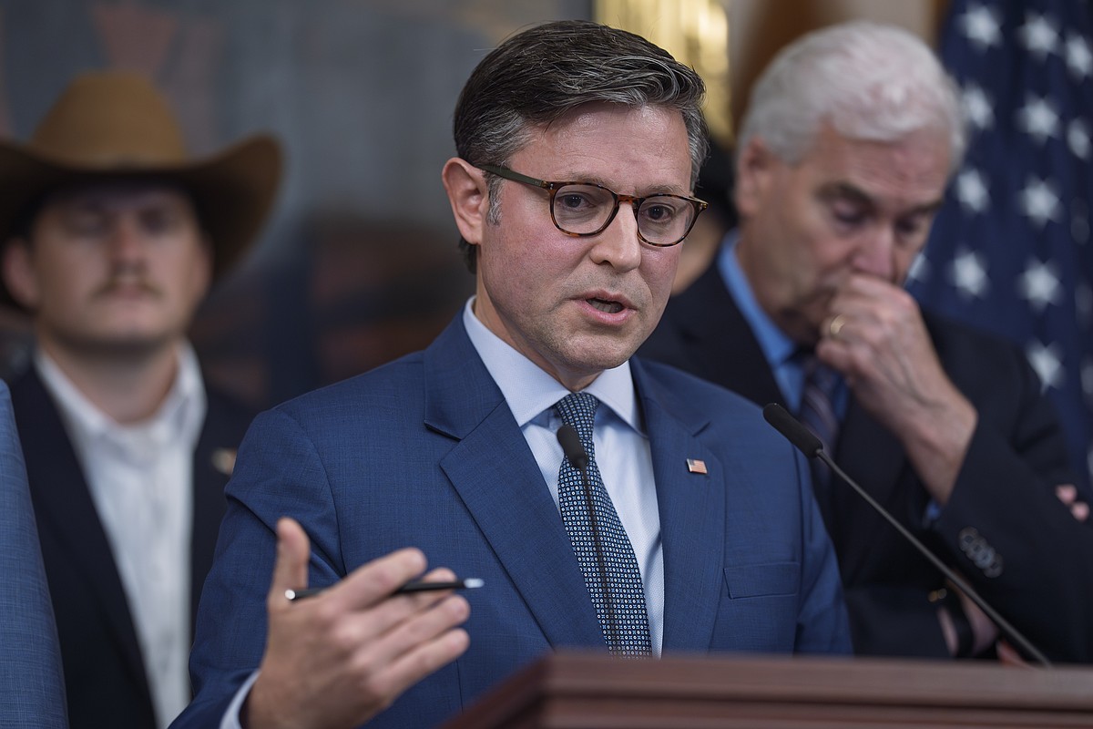 Senate rejects competing bills to fund government, increasing risk of ...