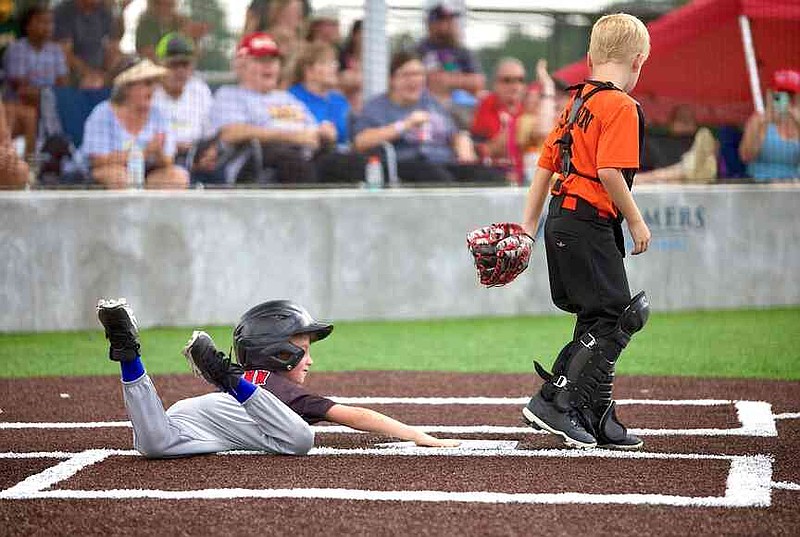 GALLERY | Swinging at Swanger | Texarkana Gazette