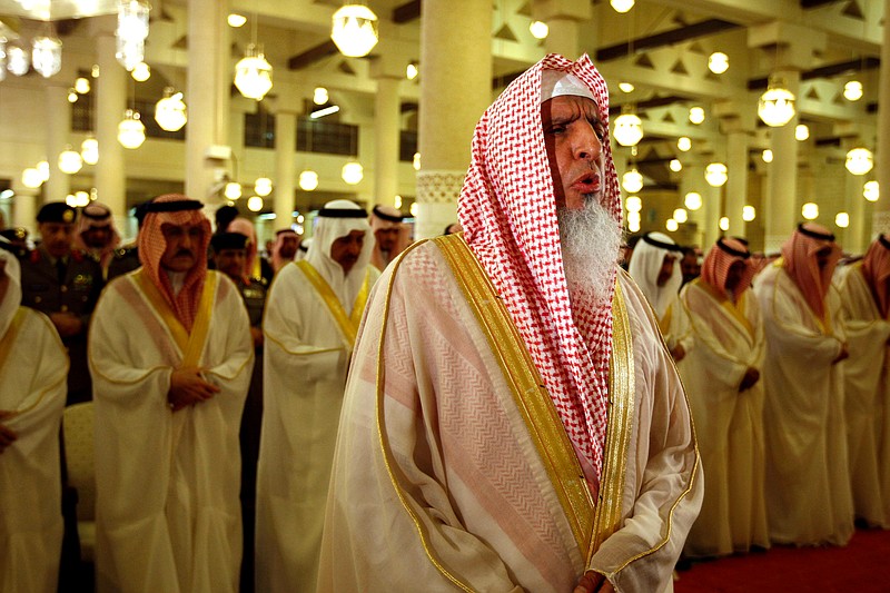 Saudi Arabia's grand mufti, Sheikh Abdulaziz bin Abdullah al-Sheikh ...