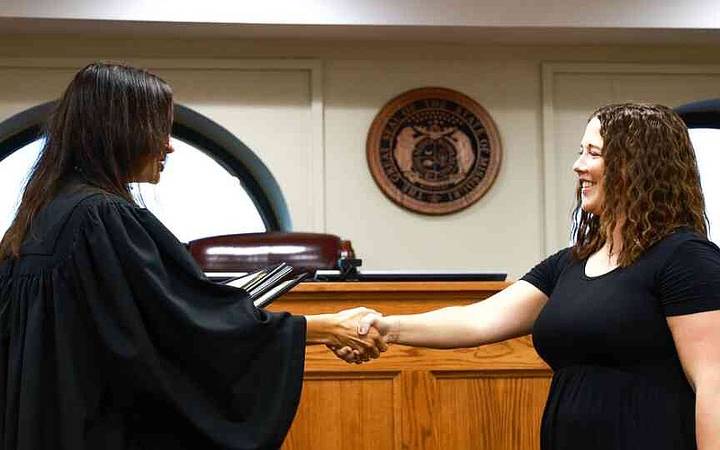 Cole County judge swears in six new CASA volunteers | Jefferson City ...