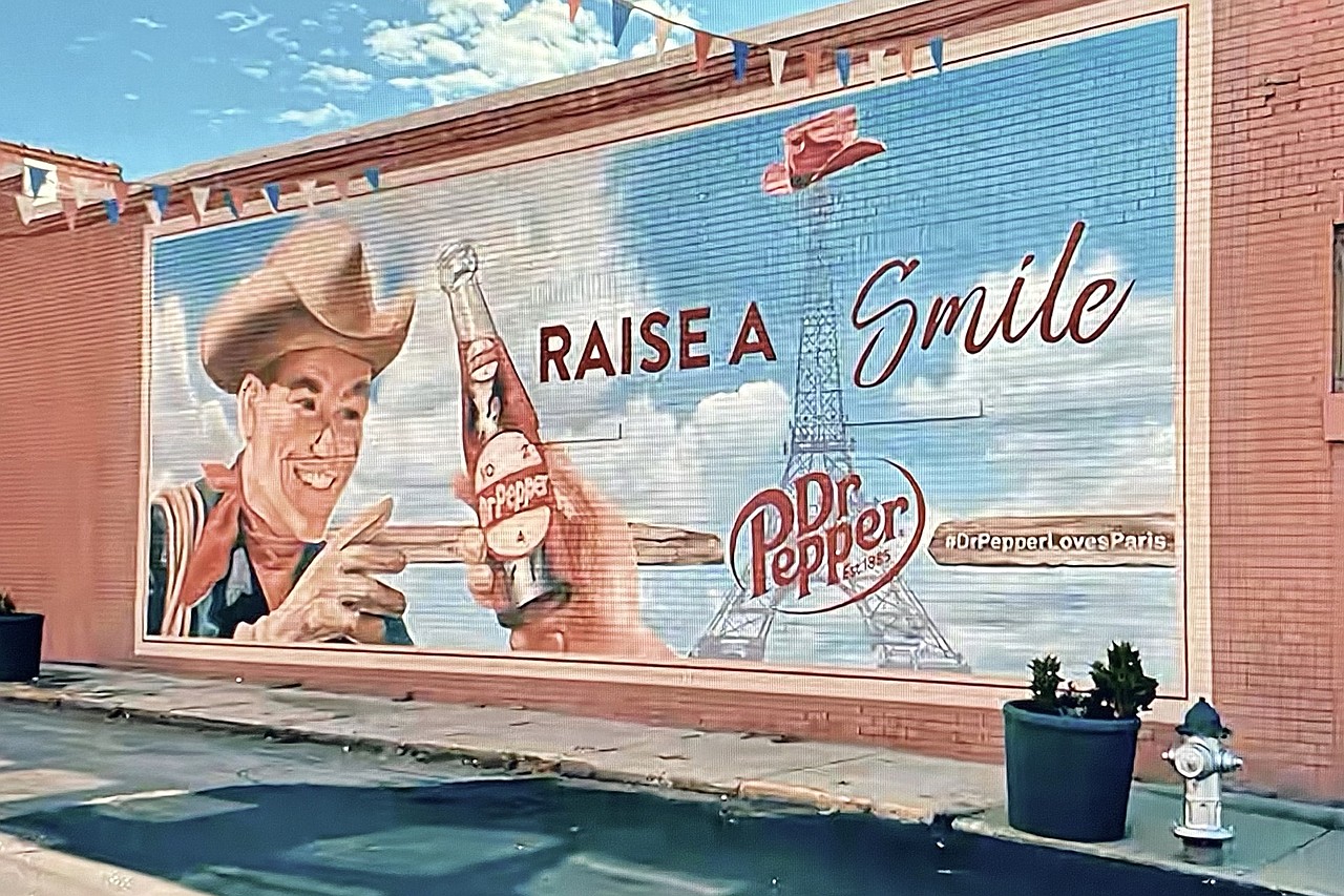 PHOTO | Mural by Texarkana native David Freeman seen in Netflix movie ...