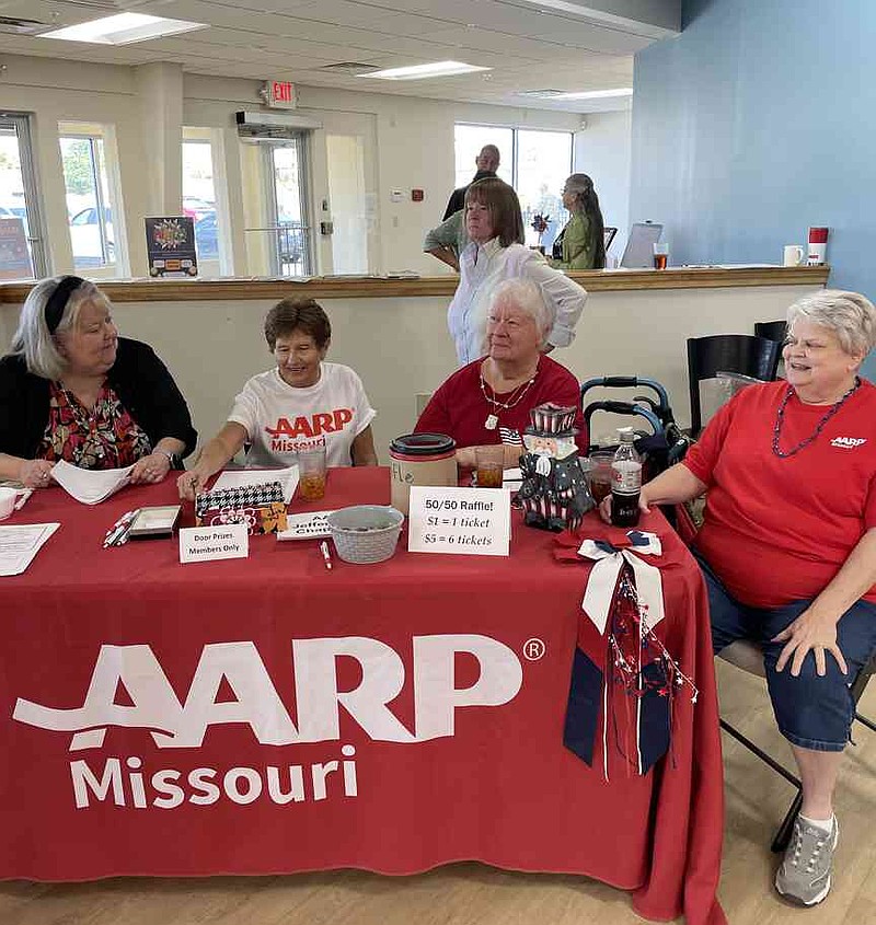 Officer teaches seniors how to avoid scams | Jefferson City News Tribune