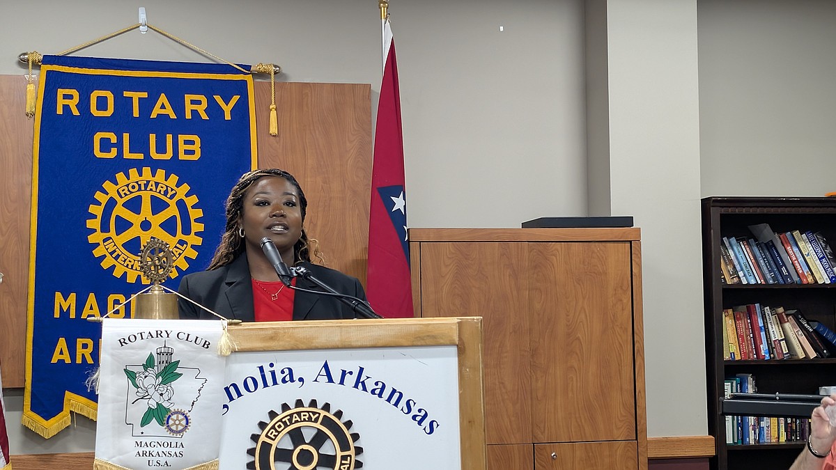 Shanice Easter tells the Magnolia Rotary Club how CTE programs benefit ...